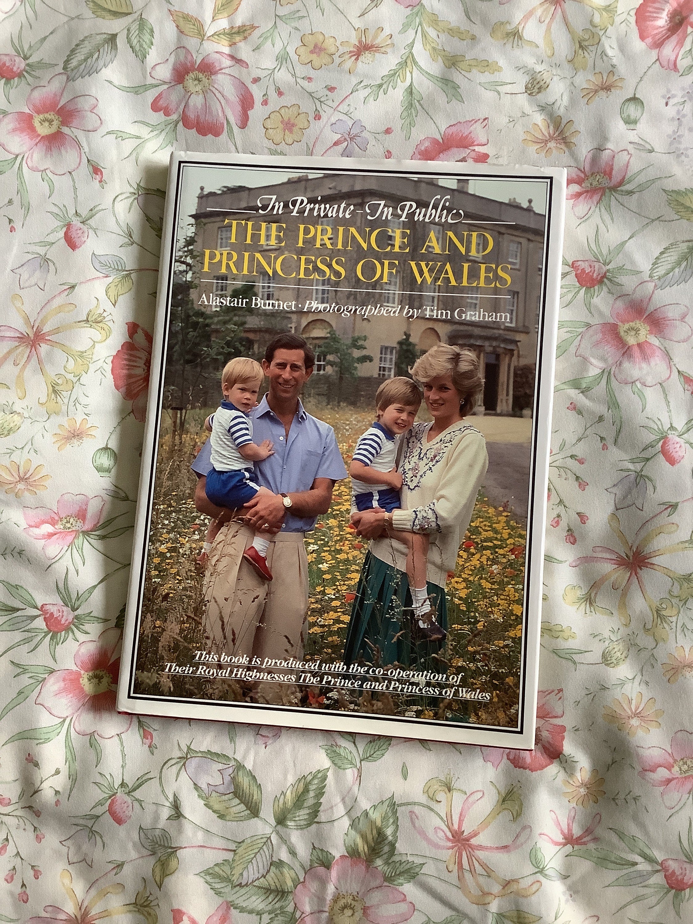 RARE Vintage 1989 FIRST EDITION 'in Private - in Public the Prince and ...