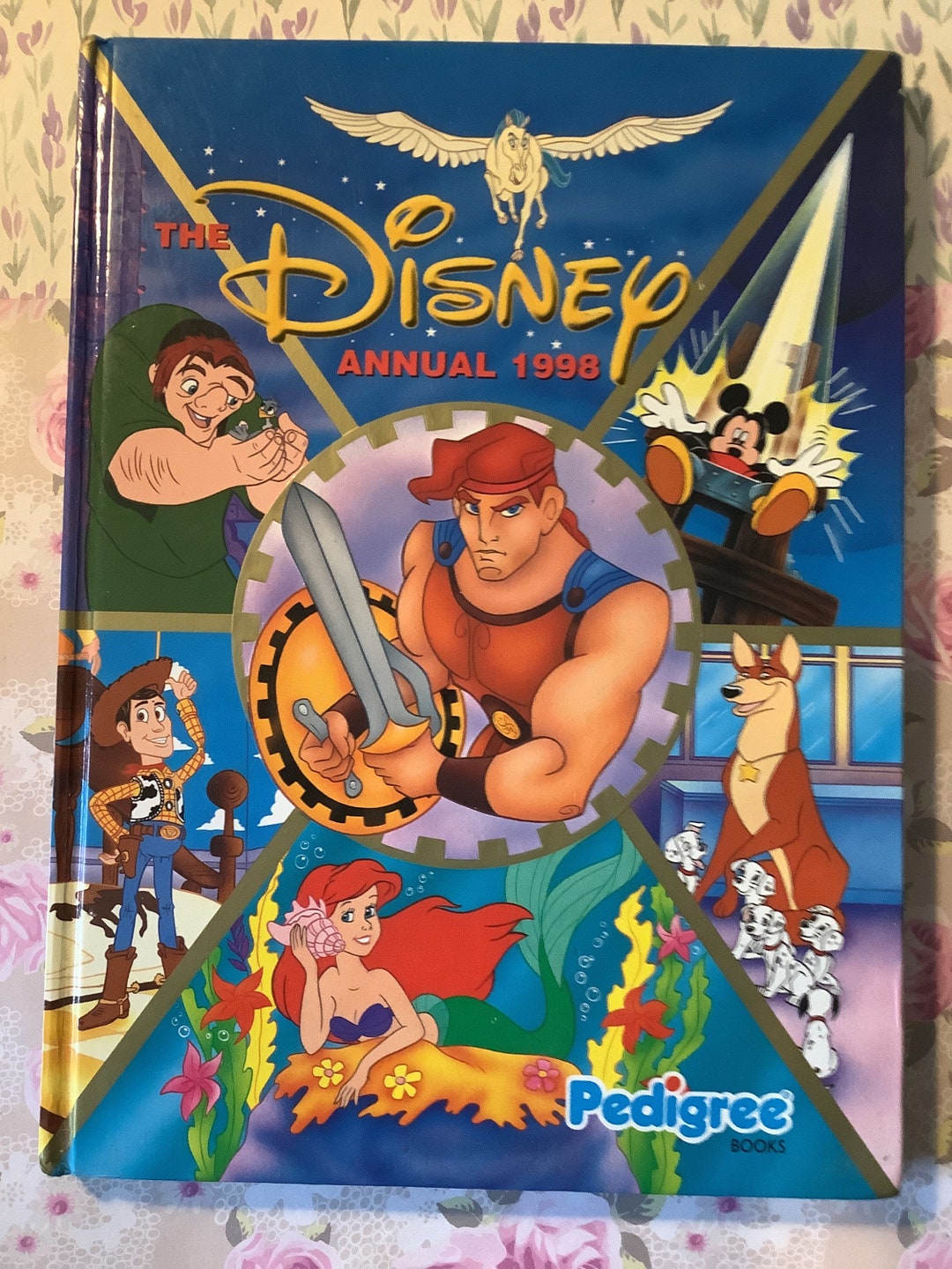 RARE Vintage 'the Disney Annual 1998' in Hardback Fabulous Nostalgic ...