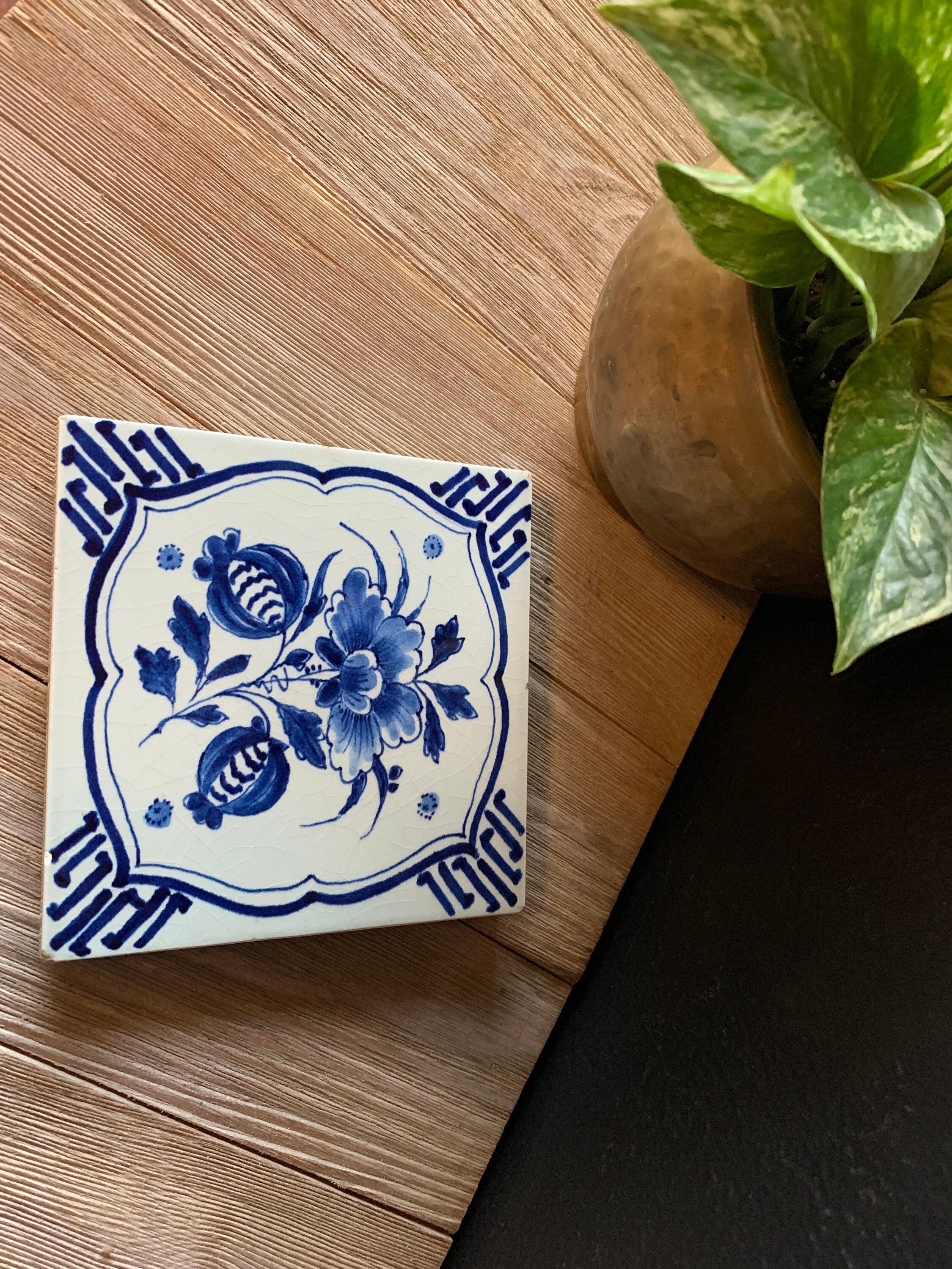 Vintage Japanese Blue and White Trivet Hot Plate | Decorative Floral ...