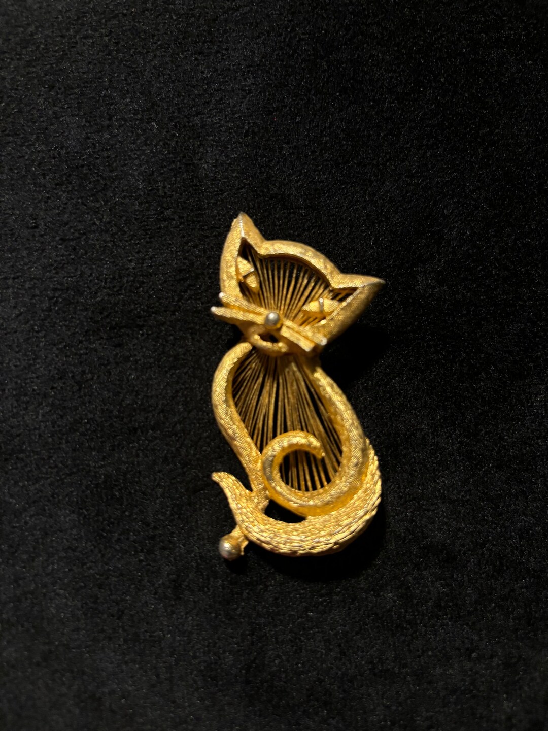 Vintage MONET Gold Toned Wire Cat Brooch, Feline Kitten Jewelry Pin ...