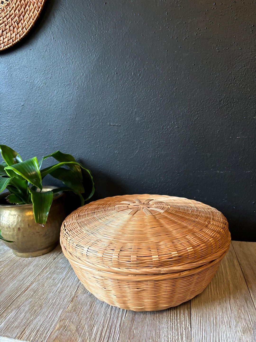 Vintage Round Lidded Wicker Basket, Large Basket With Lid, Wicker ...