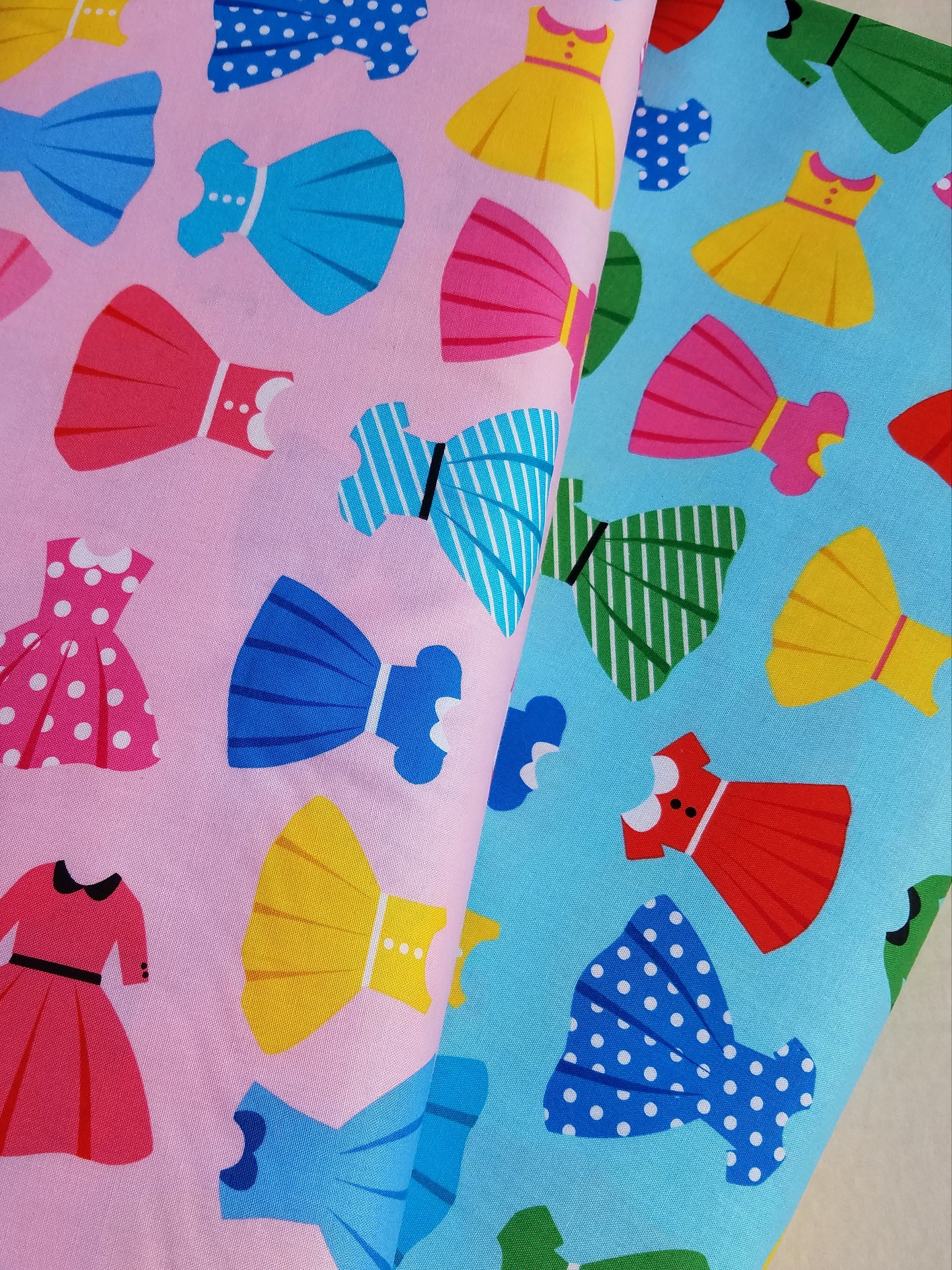 Dress Fabric Dress Print Fabric Girlfriends Fabric by Robert | Etsy