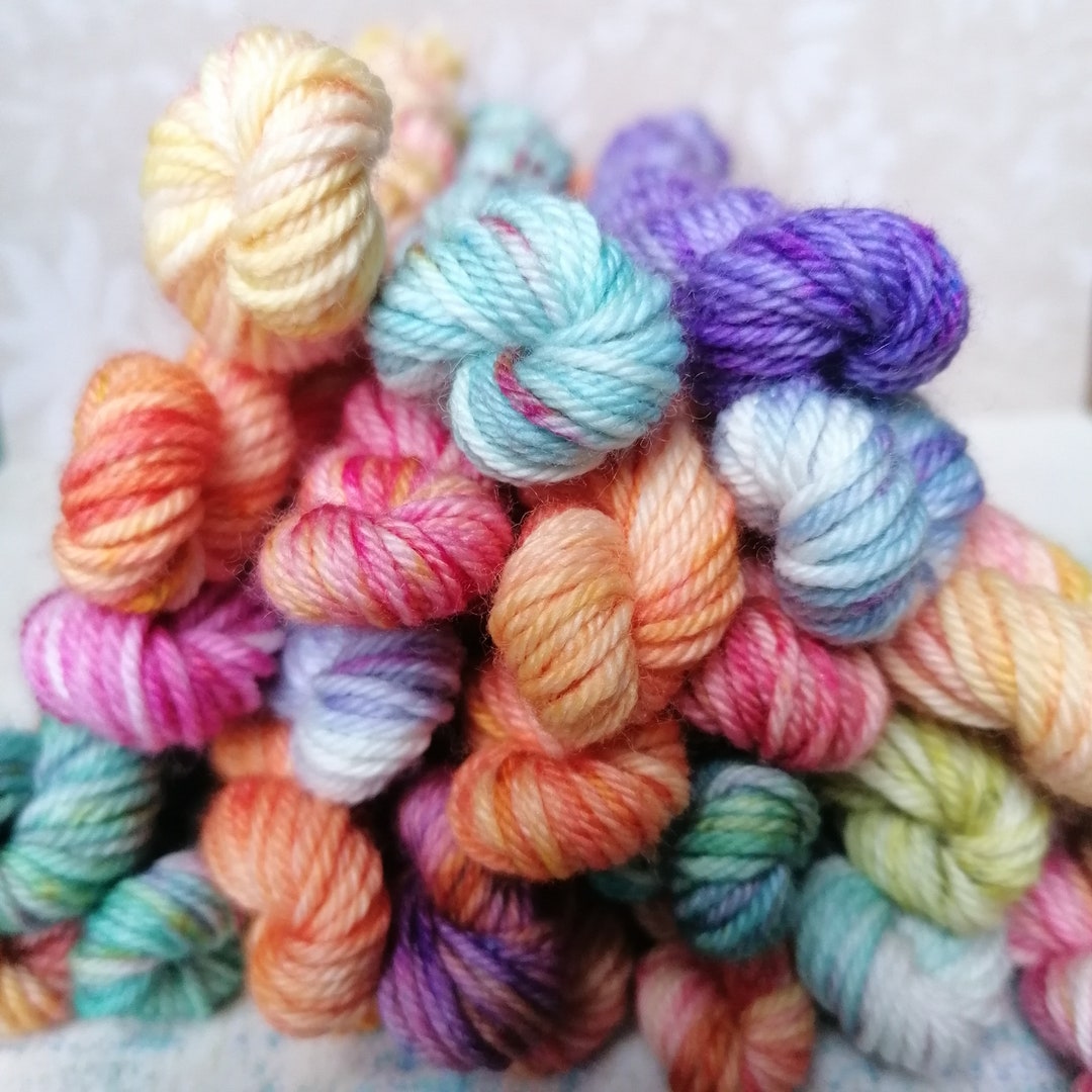 DK 5 X 10g Mystery Minis Merino Mini Skeins Wool Minis Knitting Yarn ...