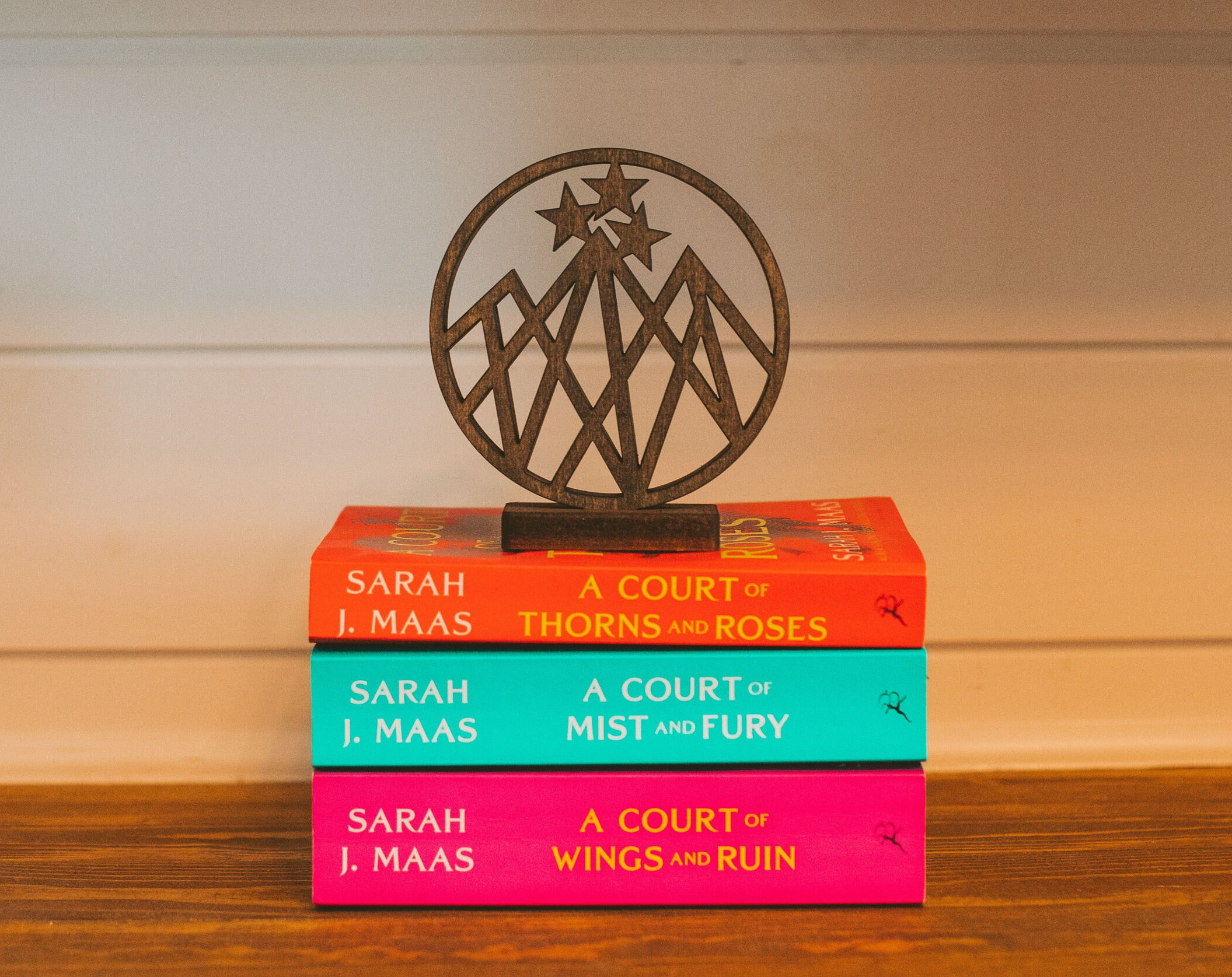 ACOTAR Wooden Bookshelf Decor Velaris Mountains - Etsy