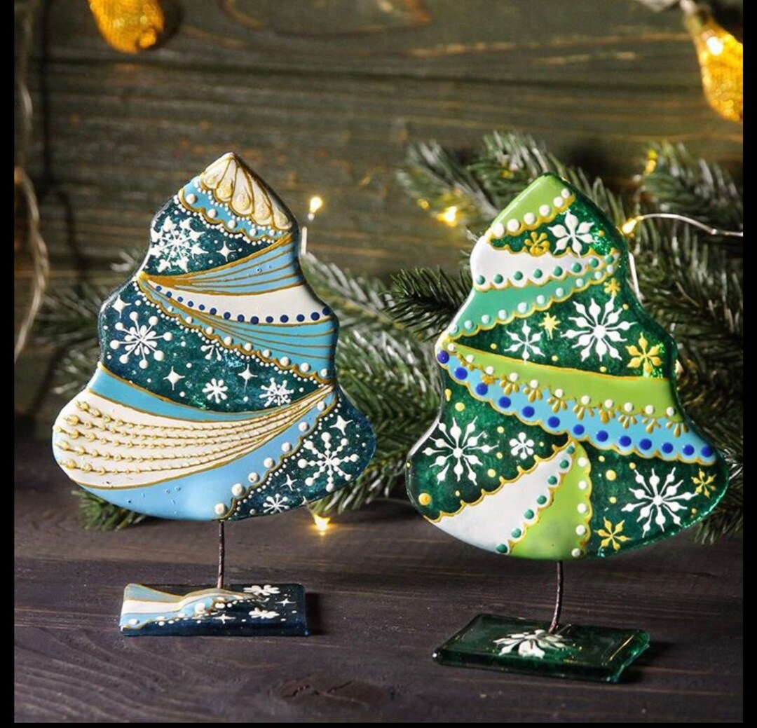 Christmas Tree Fused Glass Figurines; Painted Home Table Decoration ...