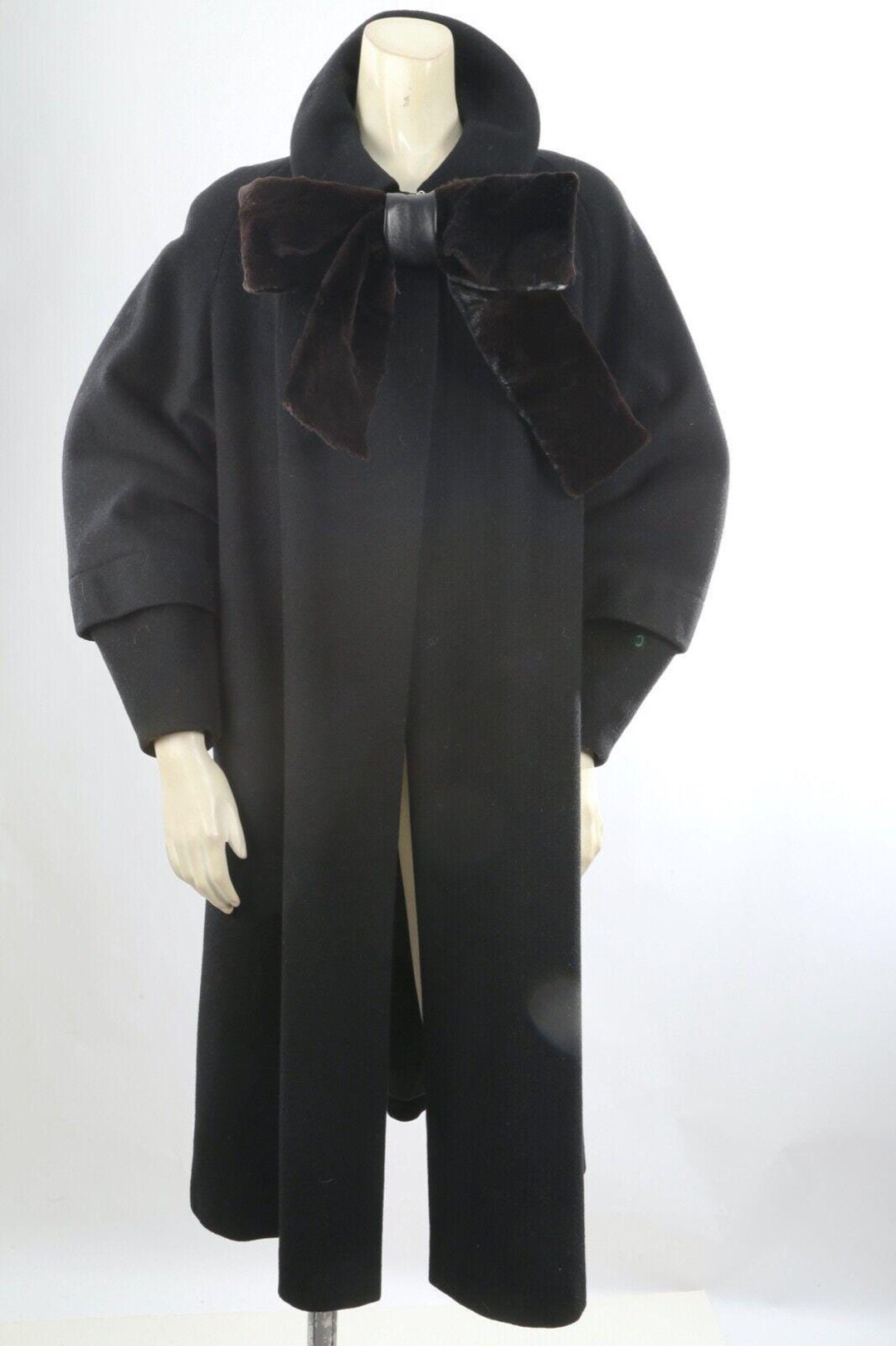 Vintage Hudson's Detroit Black Wool Shared Mink Fur Bow Collar Coat ...