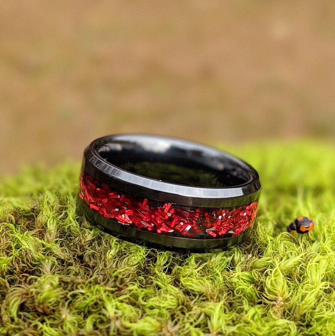 Red Tinsel Glitter Resin and Black Ceramic Ring, Size 8 US, Narrow - Etsy
