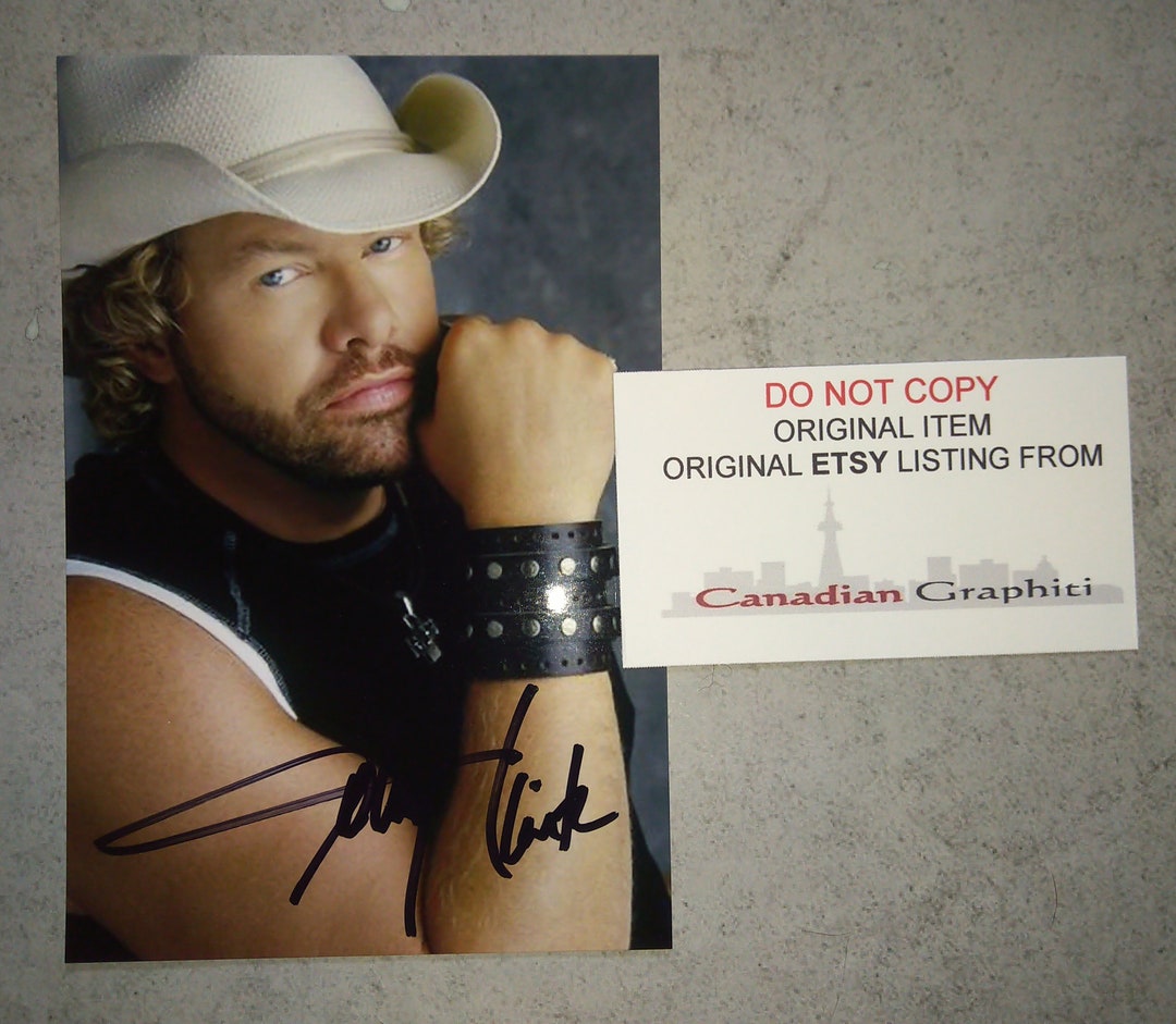 Toby Keith Hand Signed Autograph Photo COA - Etsy
