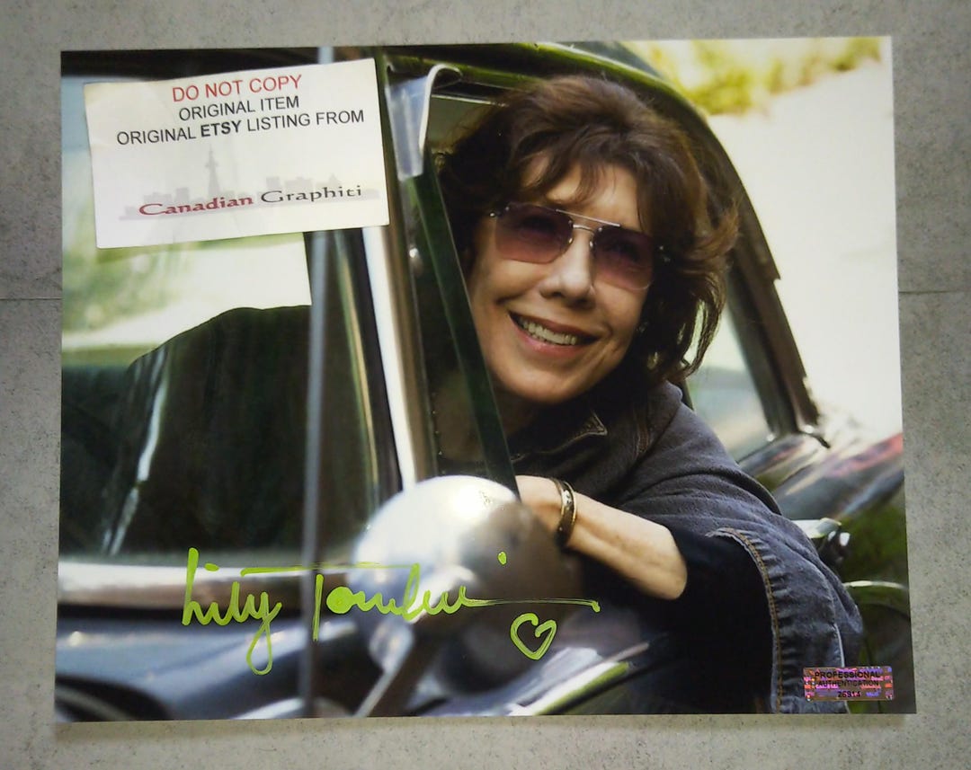 Lily Tomlin Hand Signed Autograph 8x10 Photo COA - Etsy