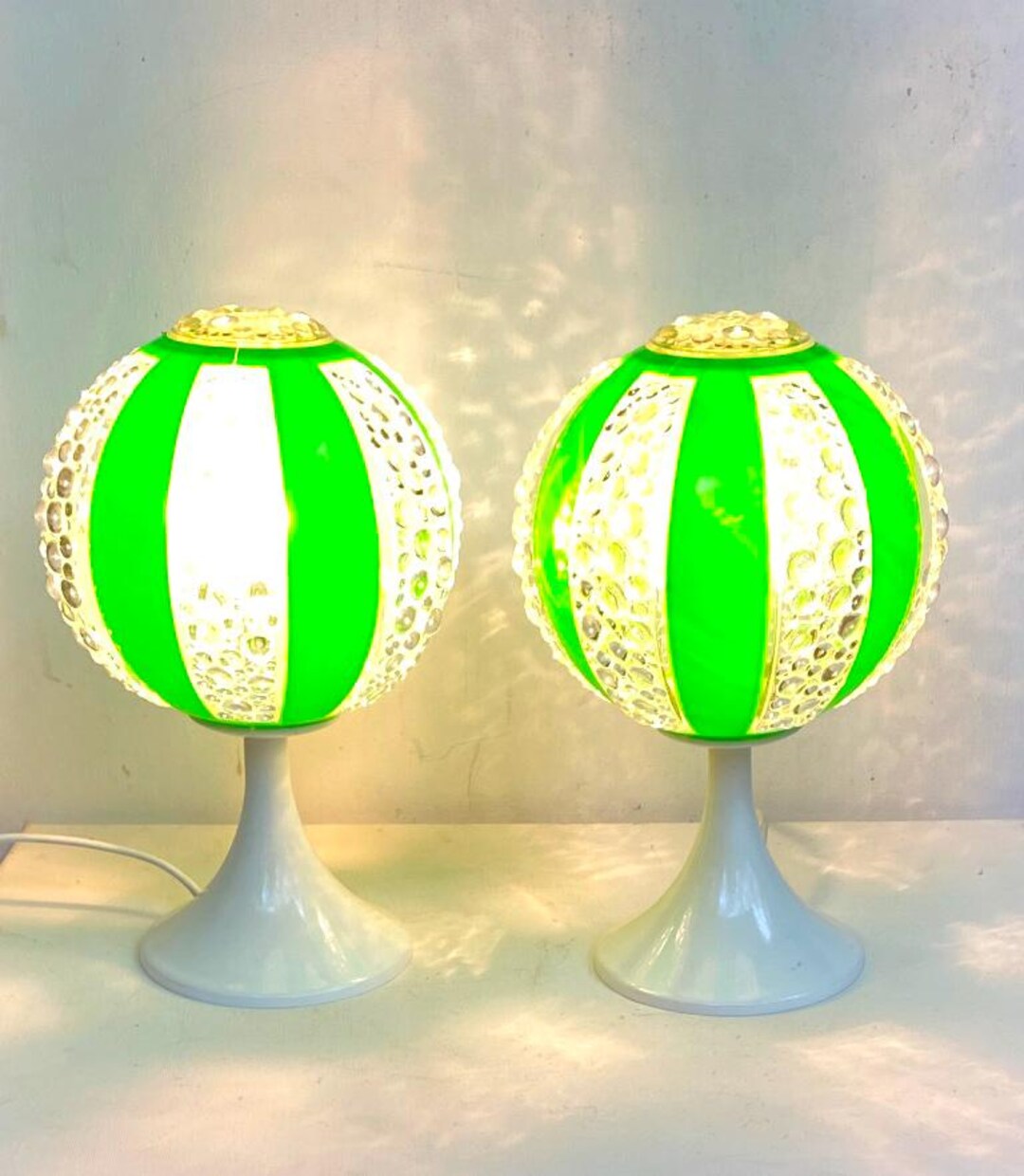 Tulip Base Table Lamps, Pop Art Green Bubble Design, Bedside Lamp Set ...