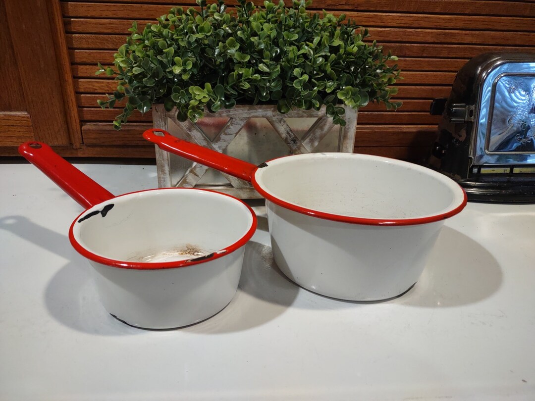 VINTAGE ENAMELWARE Nesting Pots Set of 2 With White & Red Rims and ...