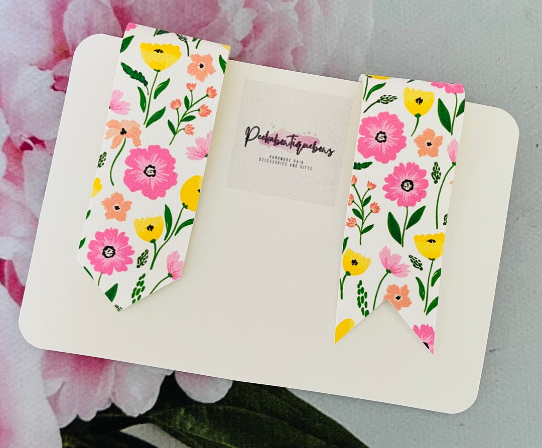 Set of 2 Matching Magnetic Bookmarks Fun in the Flowers Design - Etsy