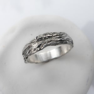 Tree Branch Ring With Bark Texture 14k Gold - Etsy