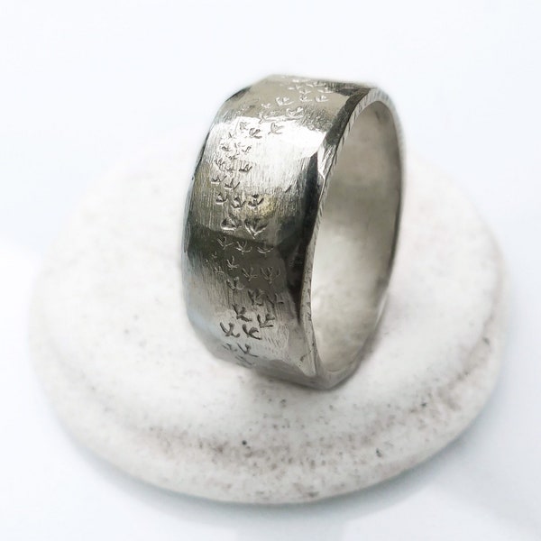 Rustic Wedding Band - Etsy