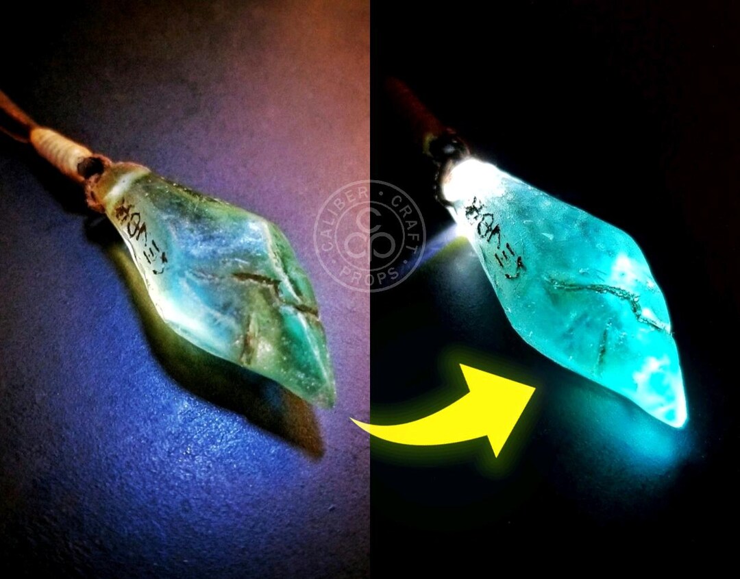 Star Wars Lightsaber Kyber Crystal 100% Handcrafted Glowing Replica ...