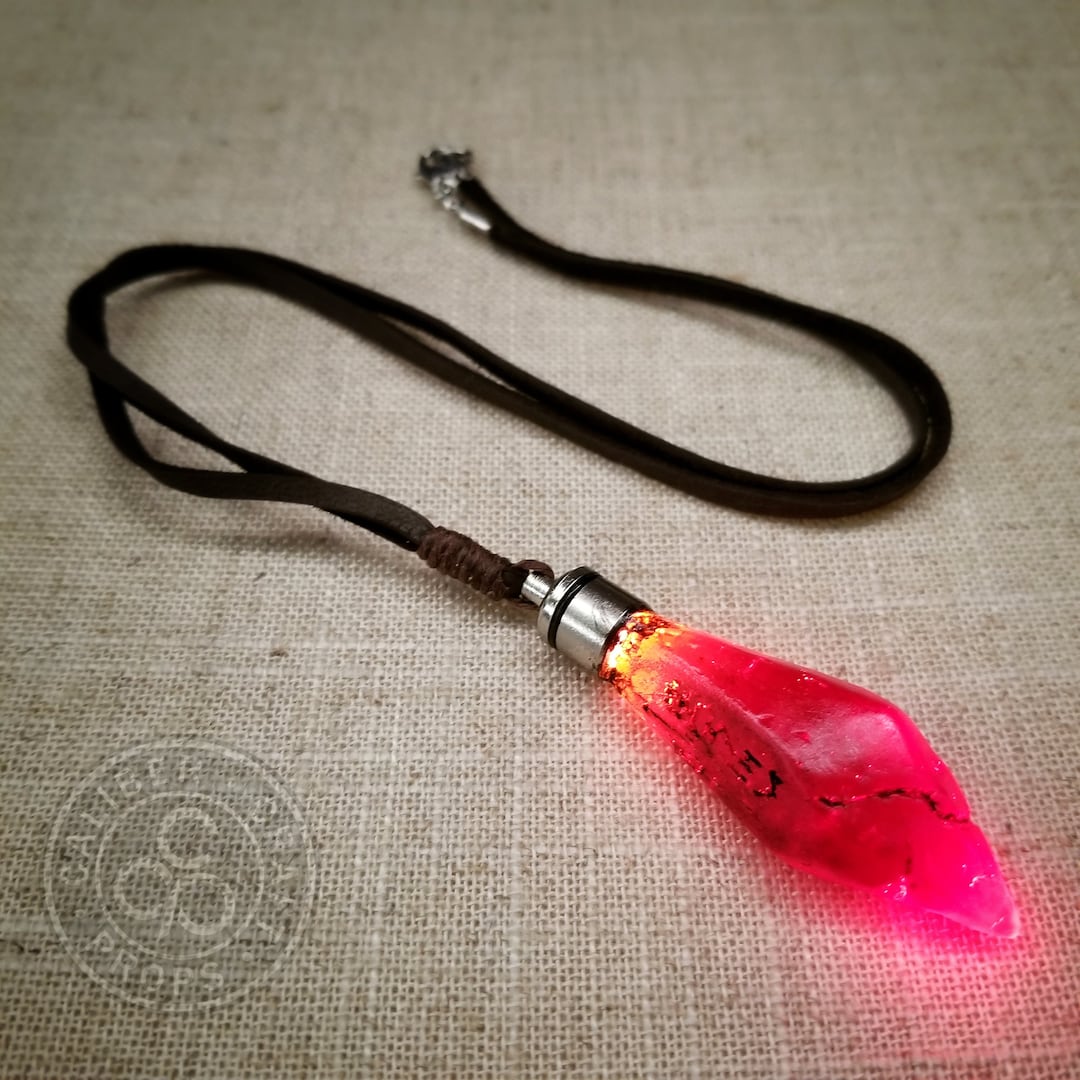 Jyn's Red Glowing Sith Kyber Crystal Star Wars Trust in the FORCE Andor ...