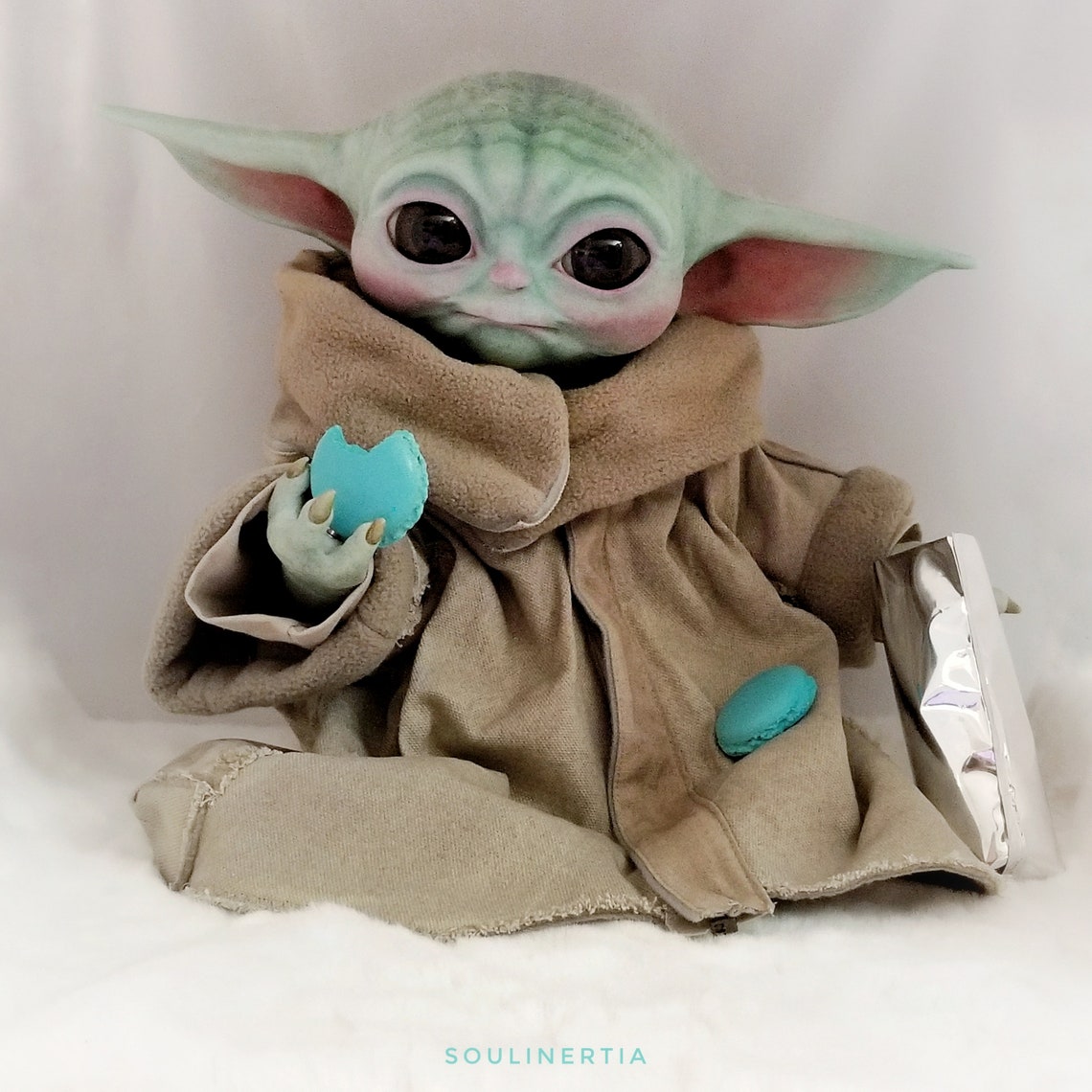 Grogu baby Yoda Space Macarons With Cookie Sleeve - Etsy UK