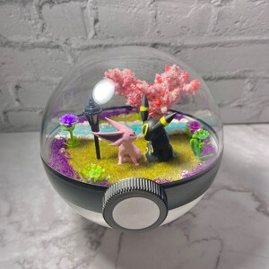 Umbreon X Espeon / Pokemon Terrarium / Pokemoncards / Pokemone Birthday ...