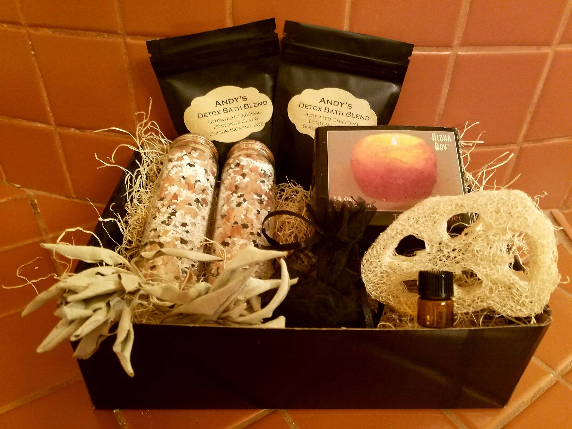 Bath Kit Gift Set - Himalayan Salt Spa - Bentonite Clay & Charcoal ...
