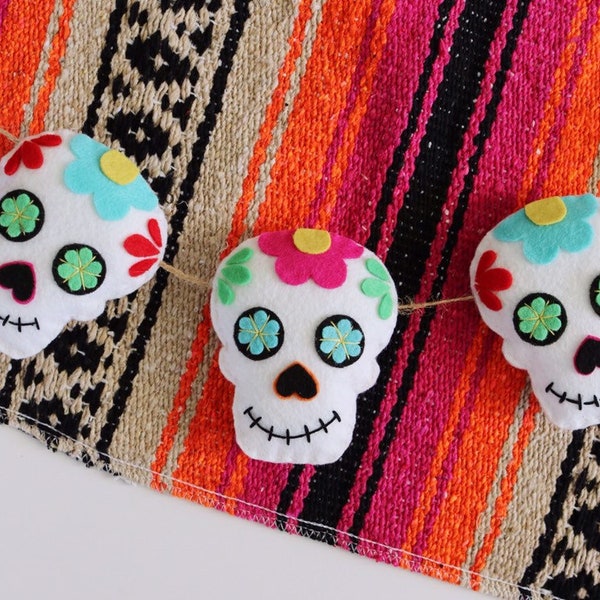 Skull Garland - Etsy