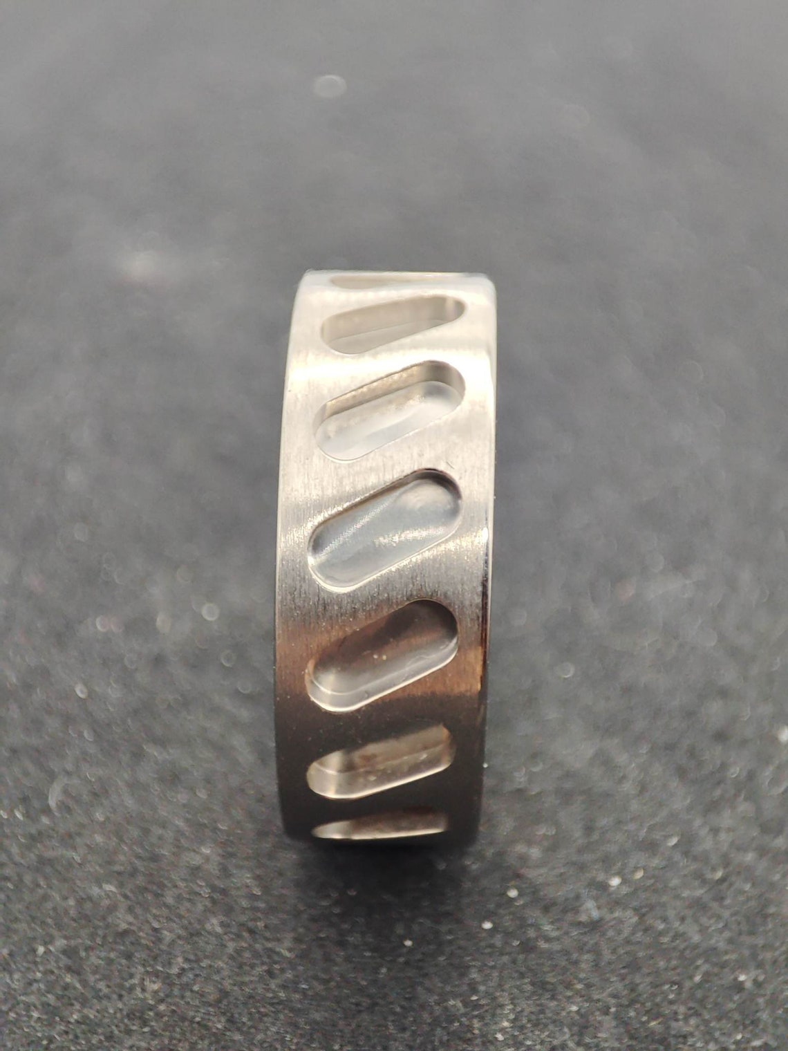 Titanium - Tilted Capsule Ring Blank - 8mm - Etsy