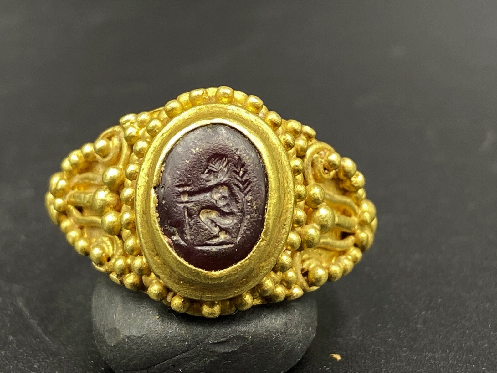 Old Antique Gold Ring With Garnet Stamp Intaglio From Ancient - Etsy