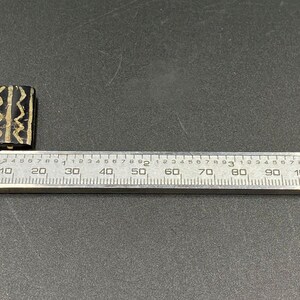 Old Indo Himalayan Phum Dzi Zig Zag Pattern Etched Agate Bead Pendant ...