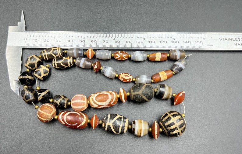 Dzi Zee Himalayan Nepalese Tibetan India Etched Painted Carnelian Beads ...