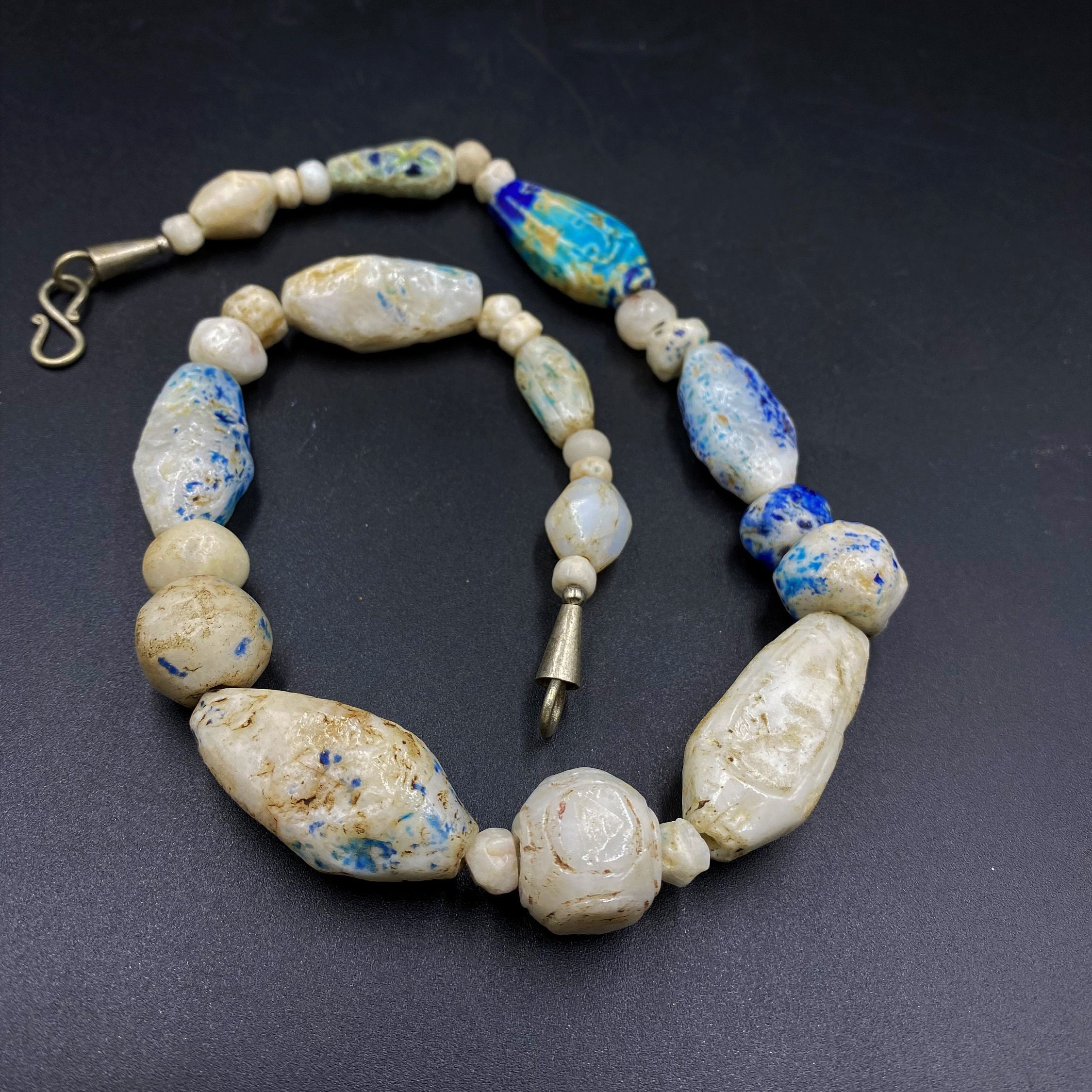 Old Ancient Antique Indo Greco Bactrian Rare Glazed Quartz Old Beads ...
