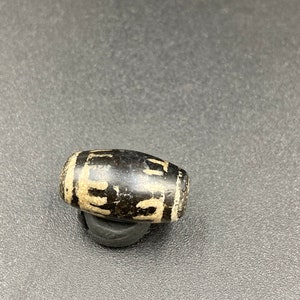 Old Himalayan Indo Tibetan Phum Dzi With Rare Pattern Top Antique Bead ...
