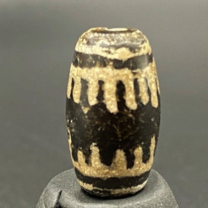 Old Himalayan Indo Tibetan Phum Dzi With Rare Pattern Top Antique Bead ...