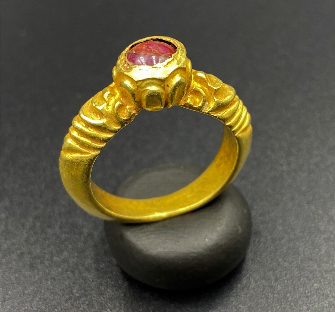 Ancient Java Indonesia Gold Ring South East Asia Jewelry 18 Karat With ...