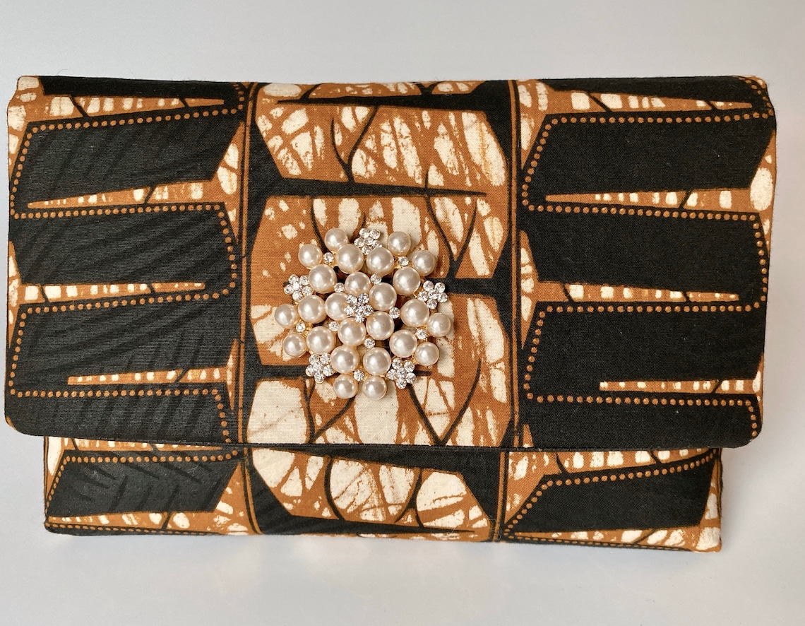 Stand Out With the Eye Catching Retro Style Clutch With - Etsy