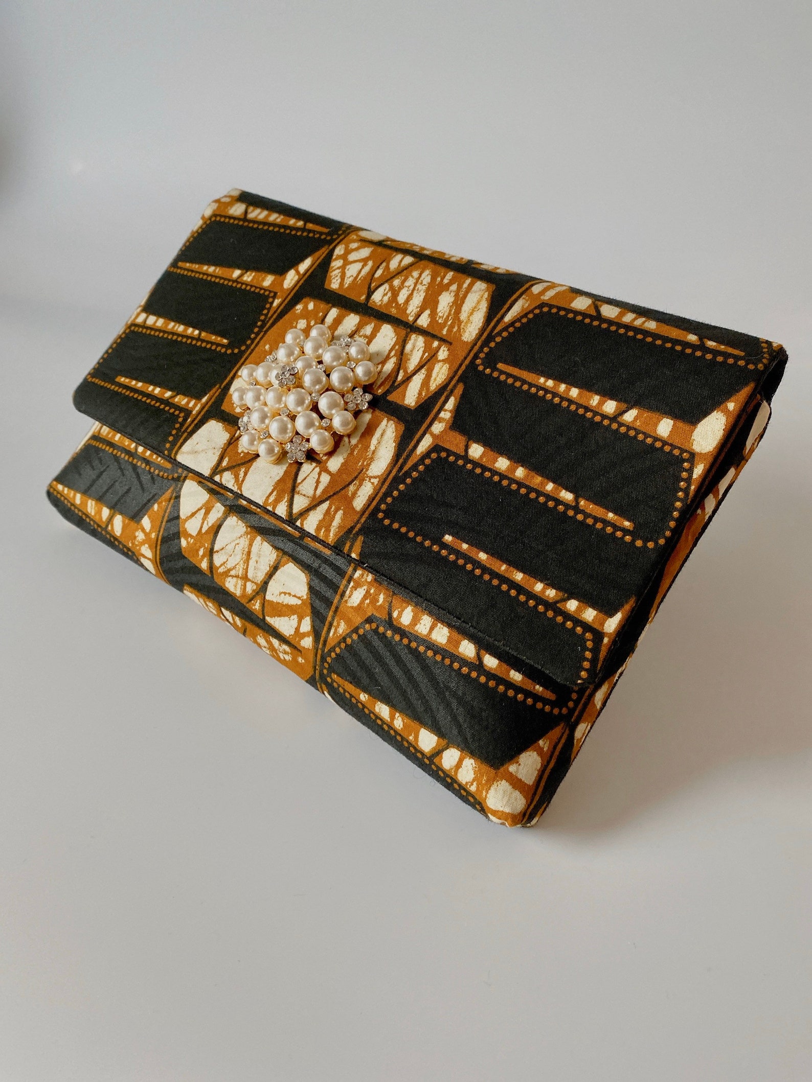 Stand Out With the Eye Catching Retro Style Clutch With - Etsy