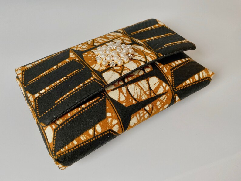 Stand Out With the Eye Catching Retro Style Clutch With - Etsy