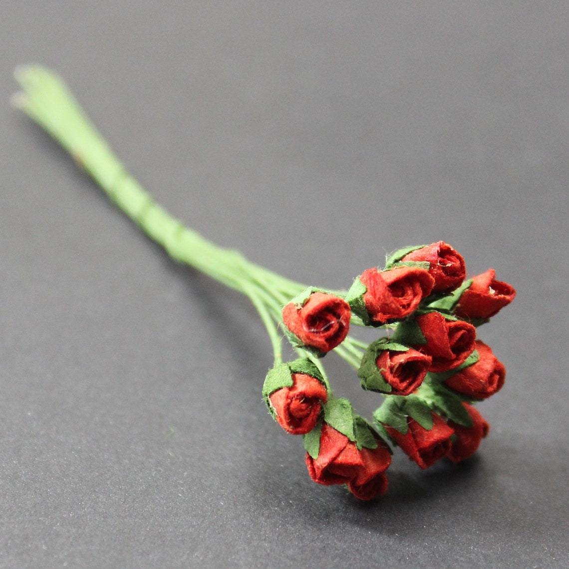 Miniature Rose Buds for Dollhouses and Dollhouse Gardens - Etsy