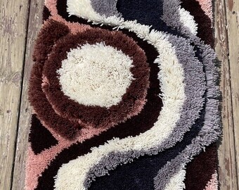 Vintage Latch Hook Wall Hanging 1970s Retro Size 33x33 Mid Century ...