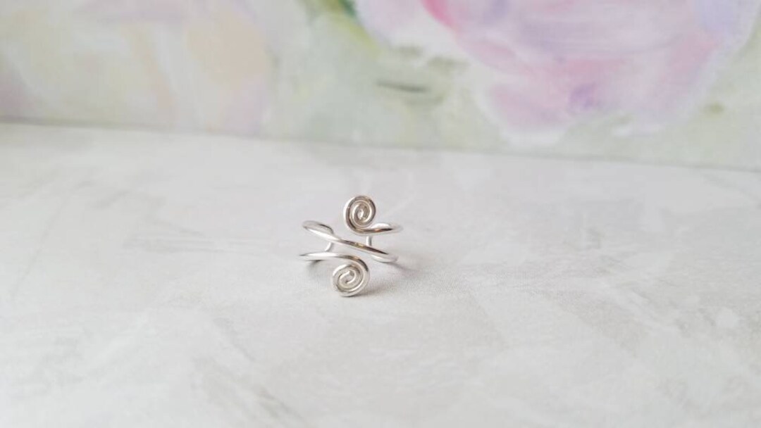 Simple Swirls Ear Cuff, Faux Piercing, Wire Ear Wrap, Silver Ear Cuff ...