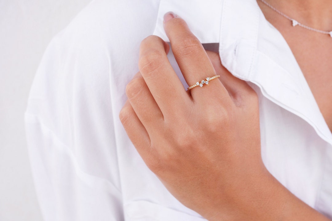 Dainty & Minimalist Zig Zag Cluster Pave CZ Ring - Etsy