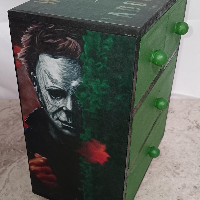 Small Horror Gift Box - 60+ Gift Ideas for 2026