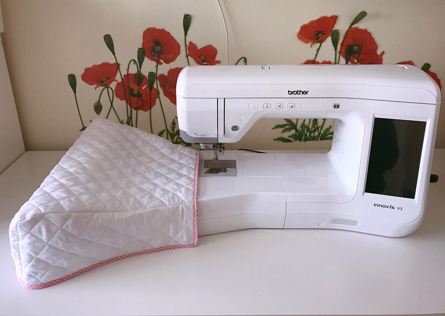 Baby Lock Flourish 2 Embroidery Machine Dust Cover, Quilted White ...