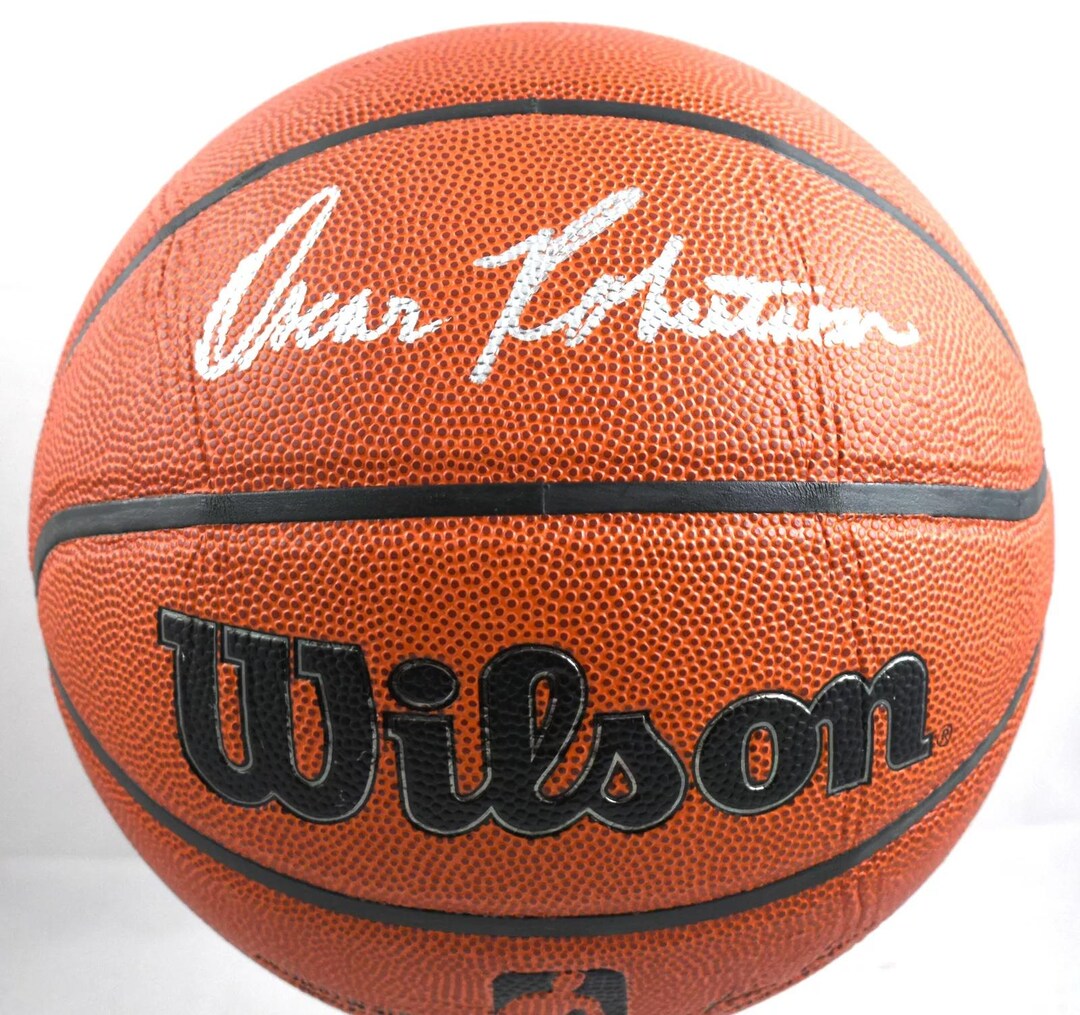 Oscar Robertson Milwaukee Bucks Autographed Signed FS Basketball ...