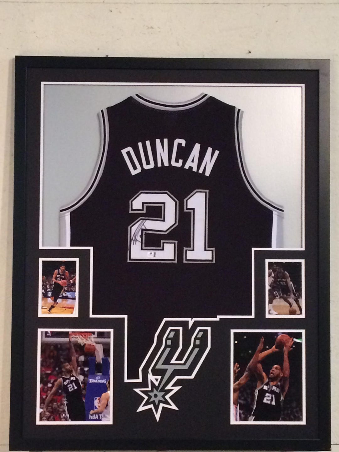 Tim Duncan Autographed Signed Framed San Antonio Spurs Jersey JSA COA ...
