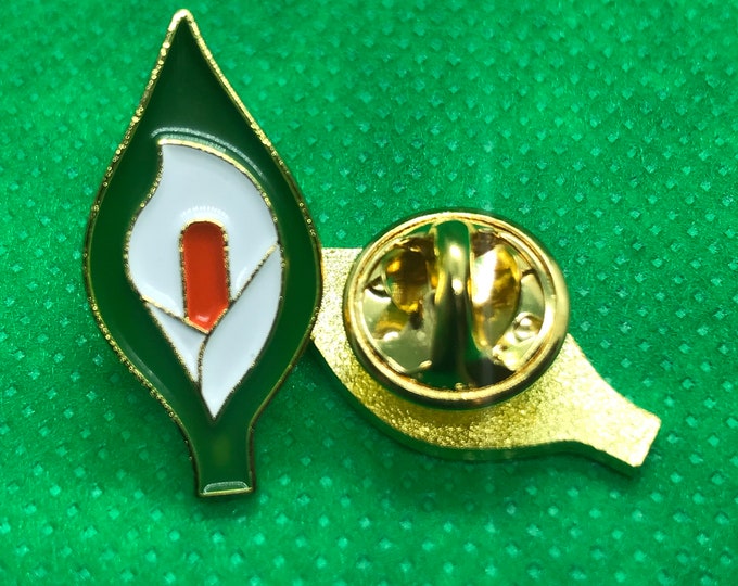Easter Lily Pin Badge - Etsy
