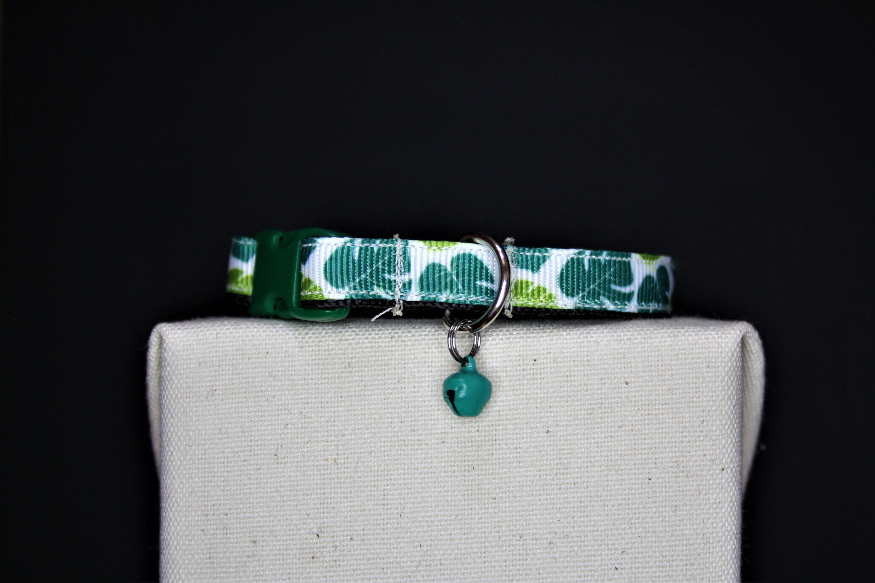 CAT COLLAR Kitten Collar Green Collar Tropical Exotic | Etsy