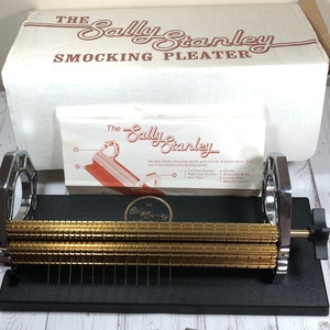 Sally Stanley Smocking Pleater Machine With Needles - 24 Row Pleating ...