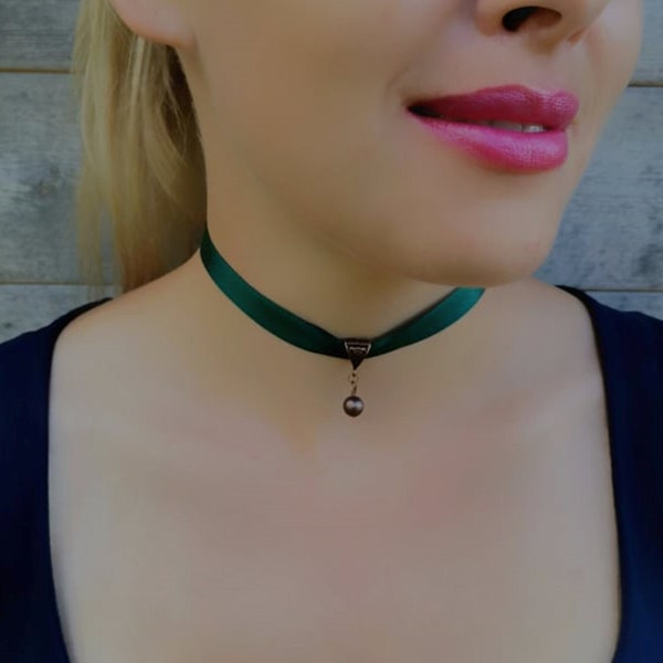 Green Choker - Etsy