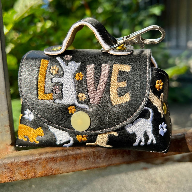 ITH Mini Cat Bag: Machine Embroidery Key Pouch (digital Download) - Etsy