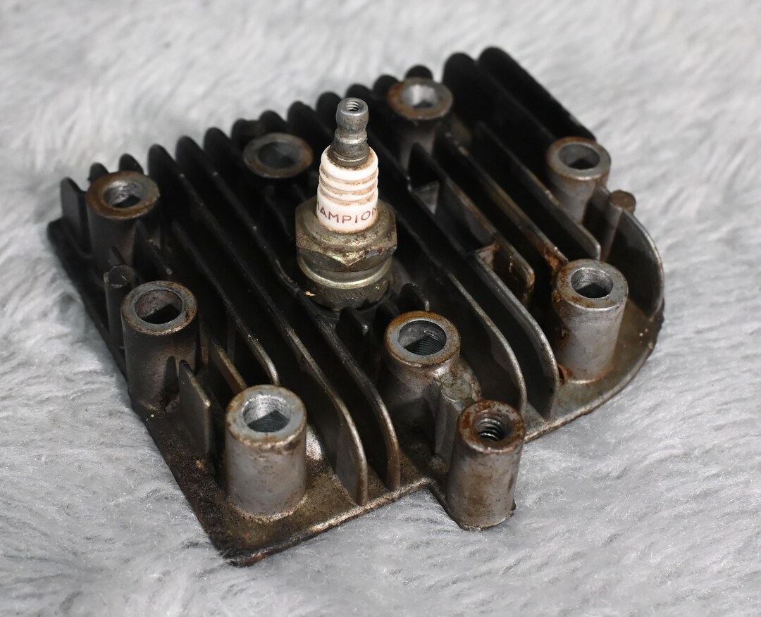 Briggs & Stratton 60102 2HP Cylinder Head - Etsy