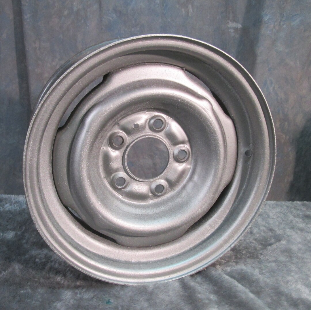 Chevrolet / GM 15x6 Wheel 5x5 Bolt Pattern - Etsy Canada